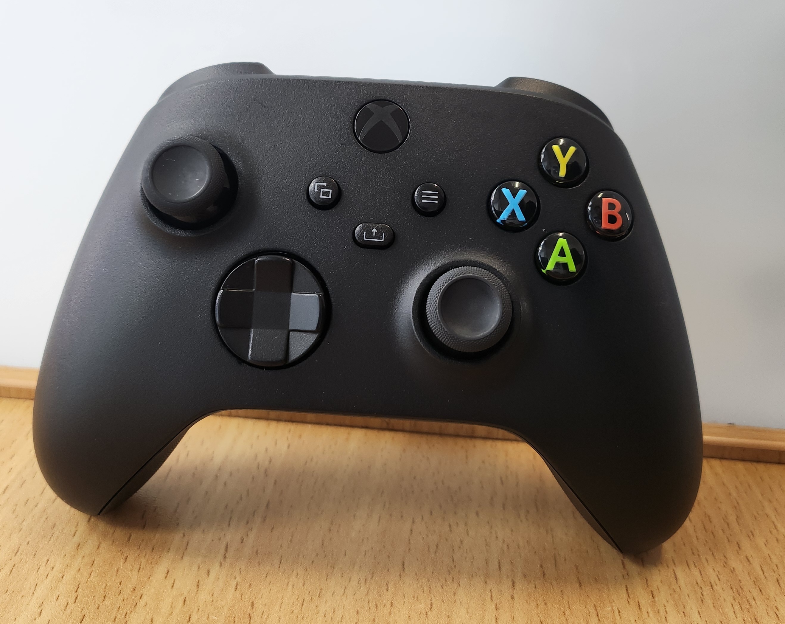 Used Microsoft Xbox Series S/X Wireless Controller – Enhanced Gaming Control! - Own4Less